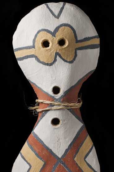 Review: Aboriginal artefacts make a surprising return to Australia