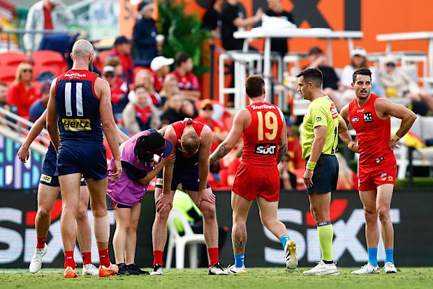 AFL News 2025: Harrison Petty concussion from Brayden Fiorini hit; Rory ...