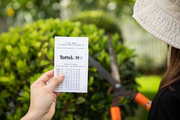 Oz Lotto $50 million jackpot: Queensland mum returns numerous missed ...
