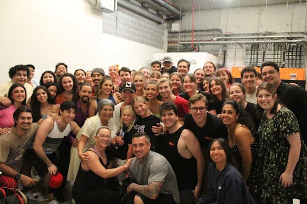 WATCH: Pink surprises Sydney theatre group with unexpected visit to ...