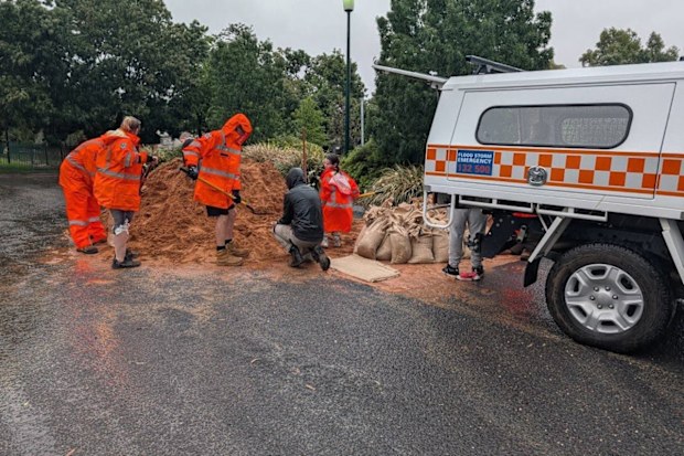 Victoria floods update: Mildura soaked by almost a year's worth of rain ...