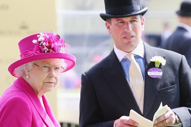 Queen Elizabeth meets grandson Peter Phillips' new girlfriend Lindsay ...