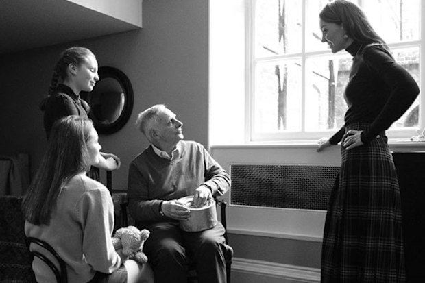 Kate Middleton's photo shoot with Holocaust survivors: behind the ...