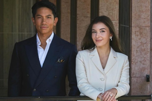Prince Abdul Mateen of Brunei baby Royal welcomes first child with wife ...