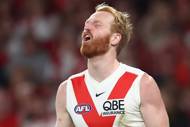 AFL news 2025: Sydney Swans lose to Essendon; Aaron Francis' shocking miss