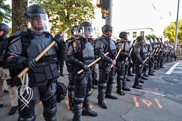 George Floyd protests: Why US police have military equipment – Pentagon ...