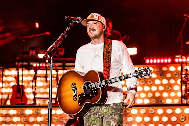 Morgan Wallen News: Country star Morgan Wallen sentenced in chair ...