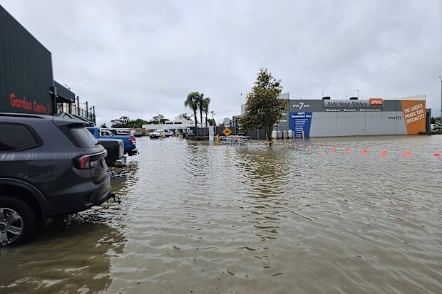 Victoria floods update: Mildura soaked by almost a year's worth of rain ...
