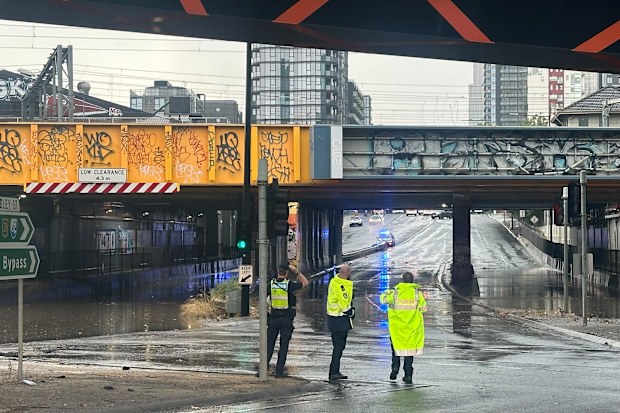 Melbourne weather news, floods update: Victorians warned to expect ...
