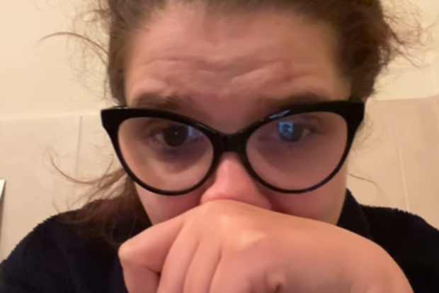 Crohns disease symptoms: Signs British model Scarlett Luxe noticed ...