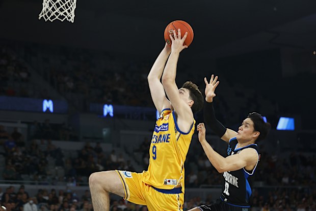 Basketball news 2025 | Max Mackinnon, son of 90s NBL great Sam ...