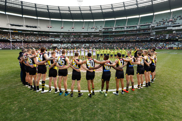 AFL News 2024: Caroline Wilson, AFL stand gender-based violence, minute ...