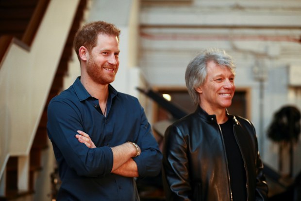 Prince Harry not allowed to wear military uniform at awards ceremony ...