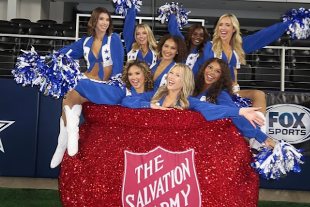 Dallas Cowboys cheerleader Armani Latimer dances without wig after ...