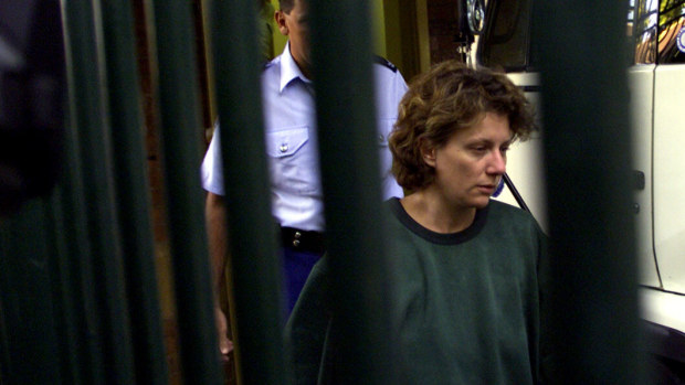 Kathleen Folbigg walks from jail after pardon
