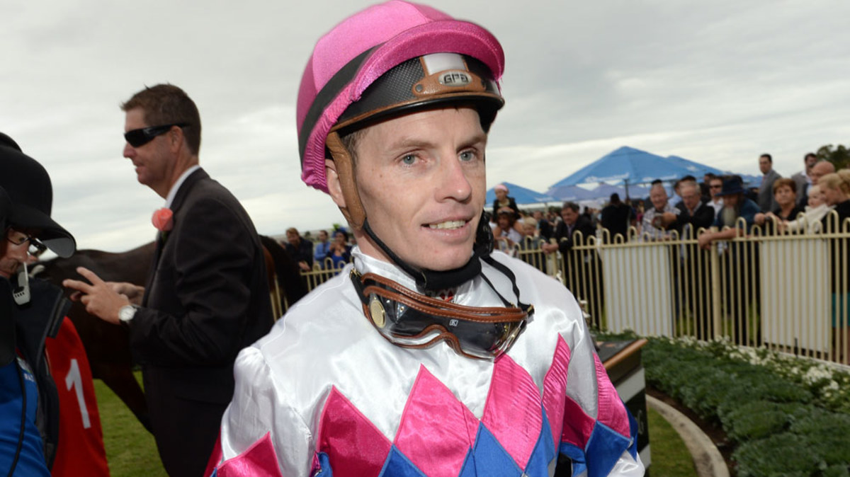Ryan Wiggins injured in race fall | Nine.com.au