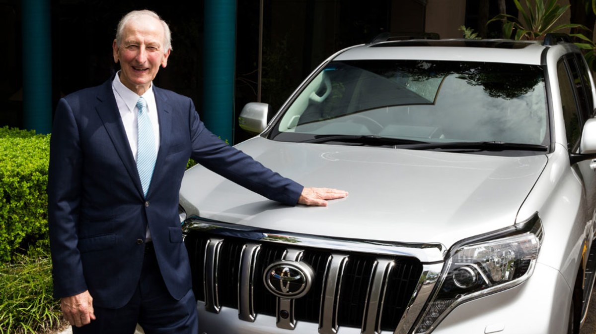 Legendary Channel Nine commentator Bill Lawry receives car for his 80th ...