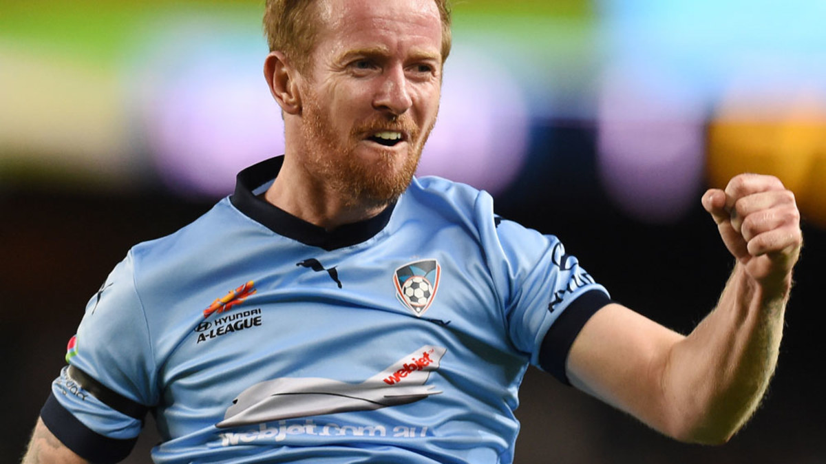 Sydney sink Victory to stay unbeaten in A-League