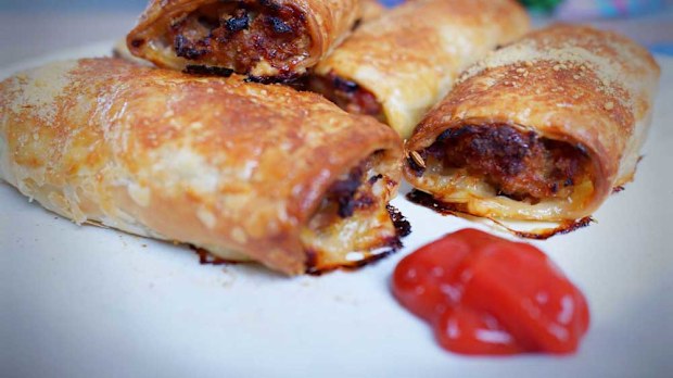 Easy pork and fennel sausage roll recipe | Every Day Kitchen | Easy ...