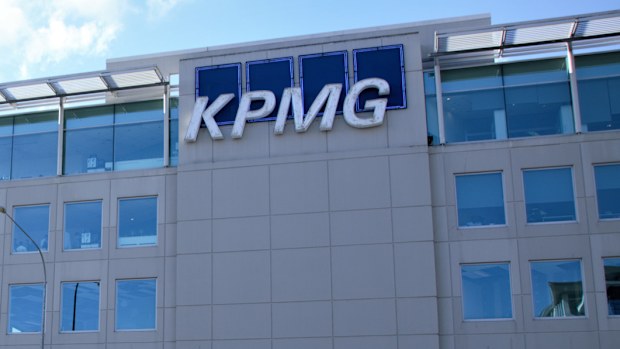 Andrew Yates resigns: KPMG chief executive resigns over firm's ...