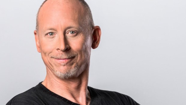 Travel tips: Comedian David Strassman wants less economy, more class