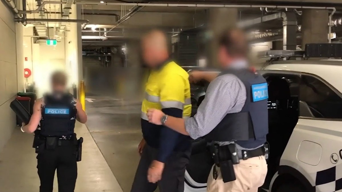 AFP bigamy investigation: Man who allegedly had two wives arrested and ...