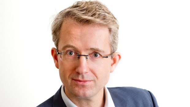 Ashurst managing partner steps down