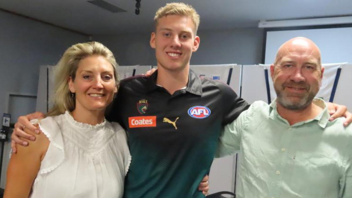 AFL Draft 2023: St Kilda draft slider defender Arie Schoenmaker after ...