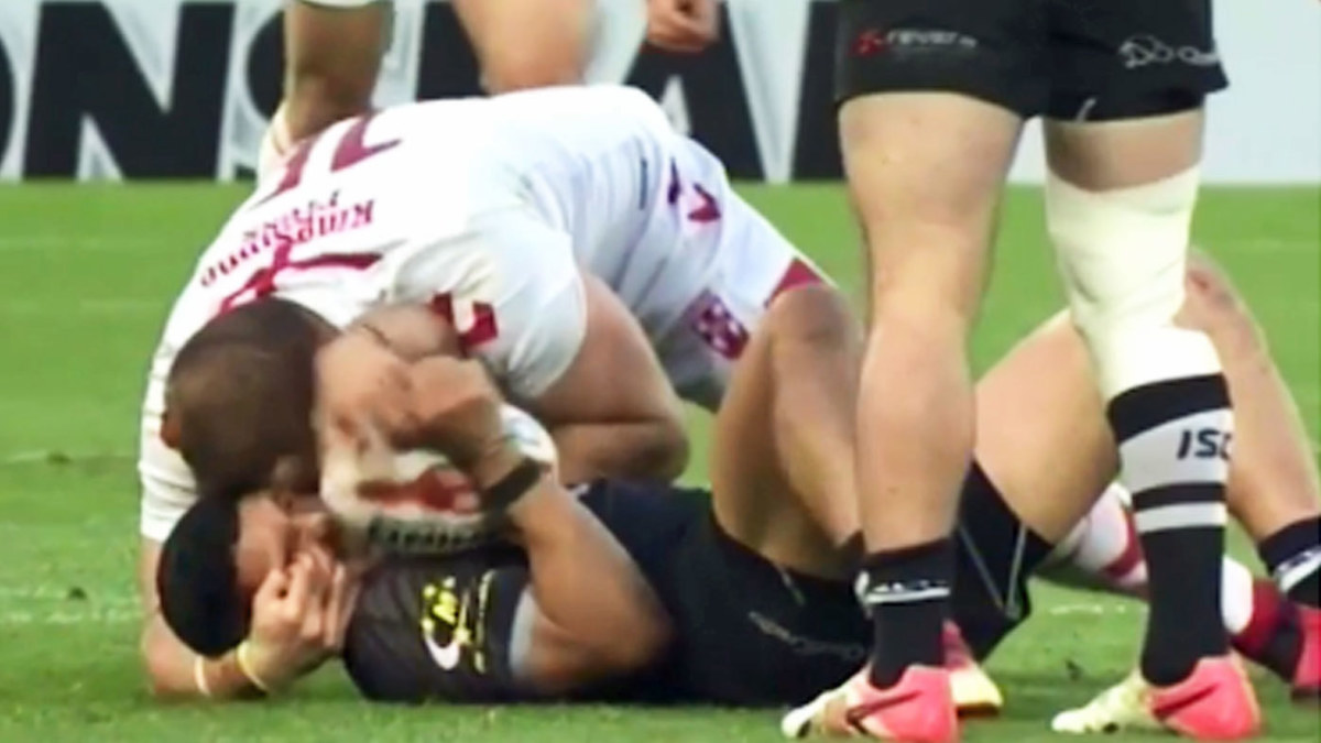 George Burgess eye gouge of Dallin Watene-Zelezniak in England vs New ...