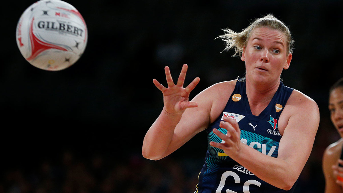 Super Netball: Melbouren Vixens ruin Kim Green's 200th match with ...