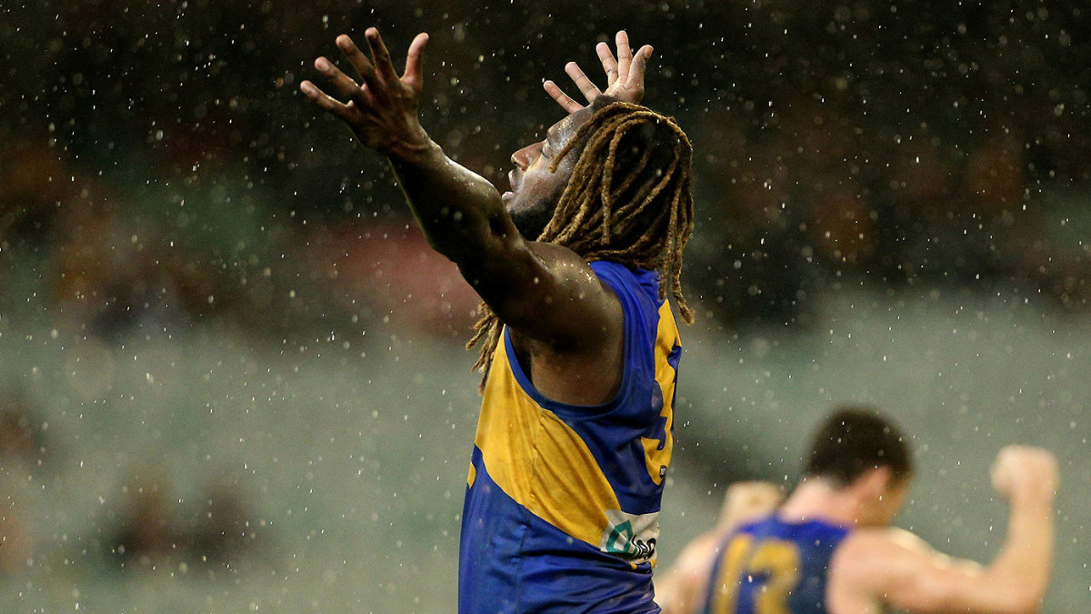 AFL: Nic Naitanui makes successful return as West Coast Eagles shock ...