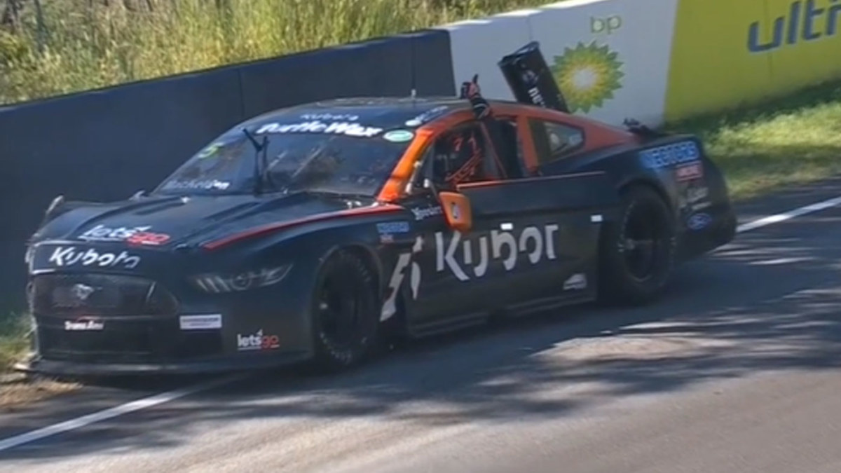 Matthew MacKelden stretchered off Mount Panorama after brutal crash ...