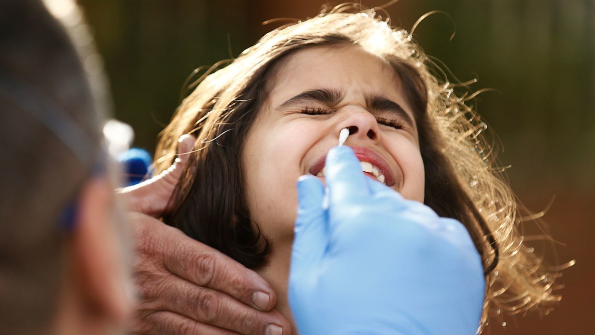 Coronavirus: How new saliva test being used in Victoria's COVID-19 ...