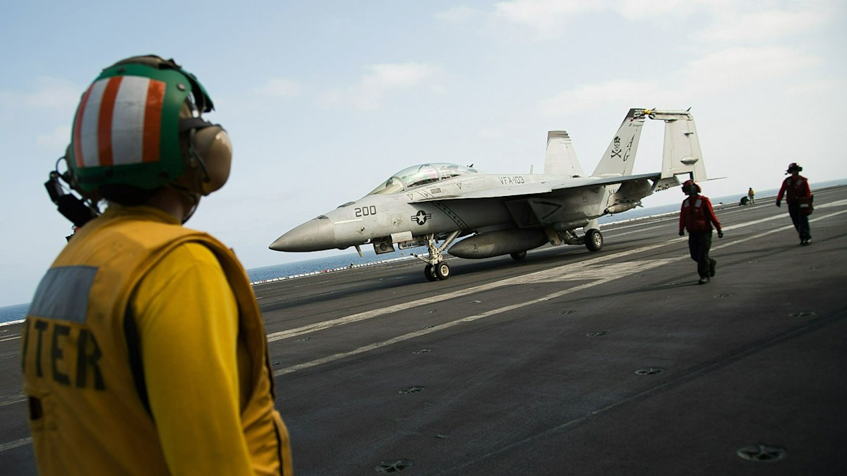 US pilots shot down: US Navy pilots shot down over Red Sea in apparent ...