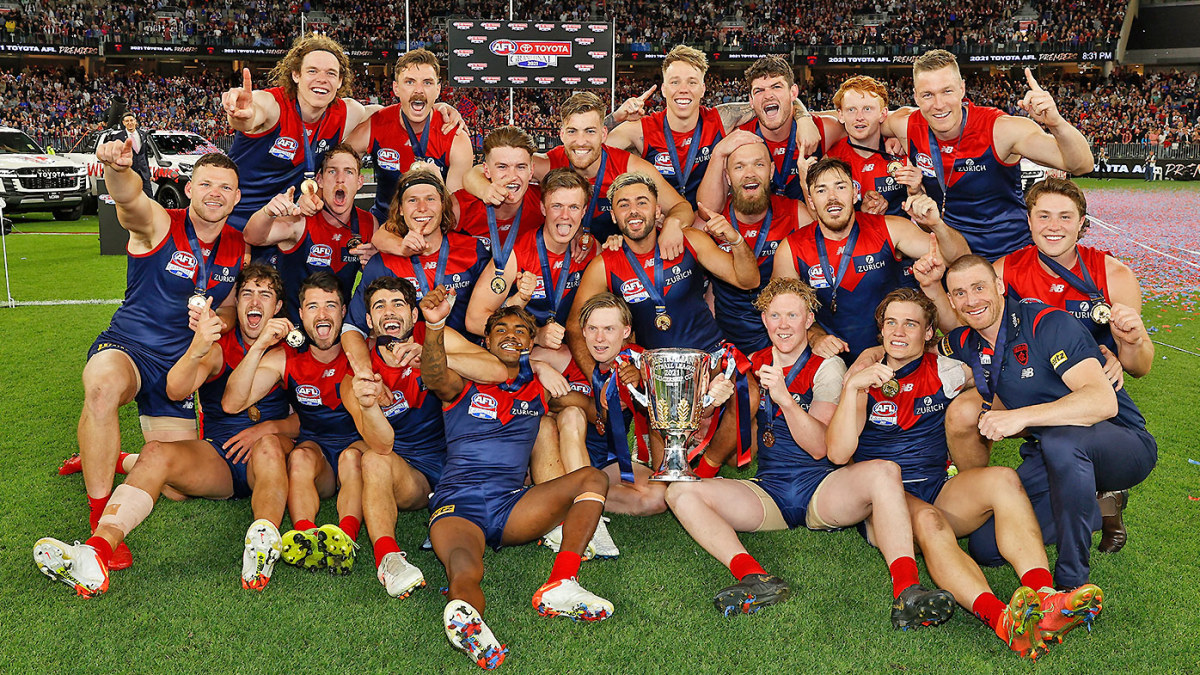 AFL Grand Final 2021 live scores: Melbourne ends 57-year premiership ...