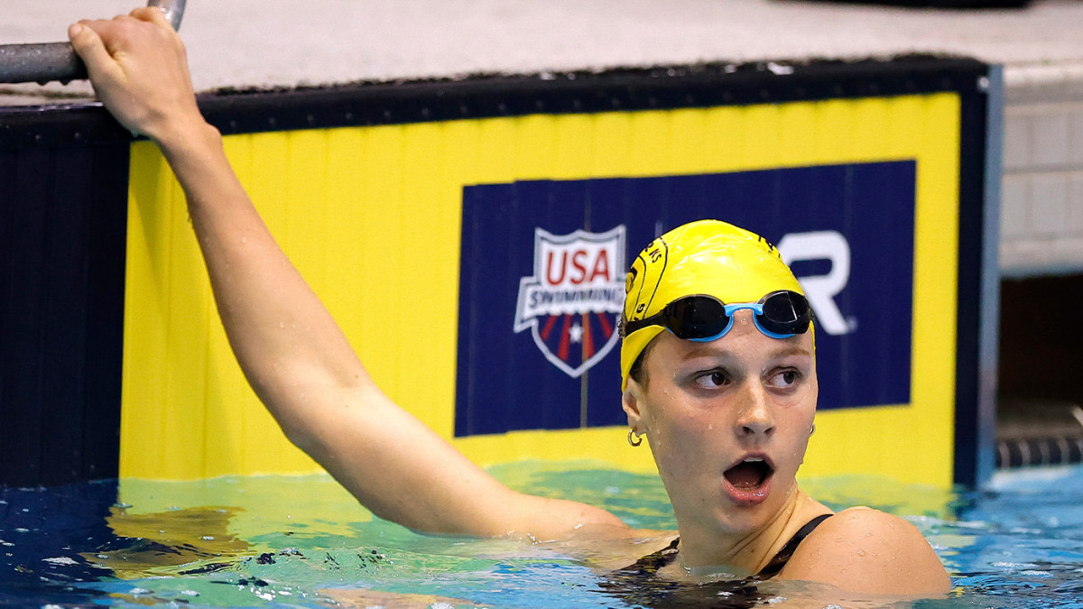 Swimming news 2024: Summer McIntosh defeats Katie Ledecky at Southern ...