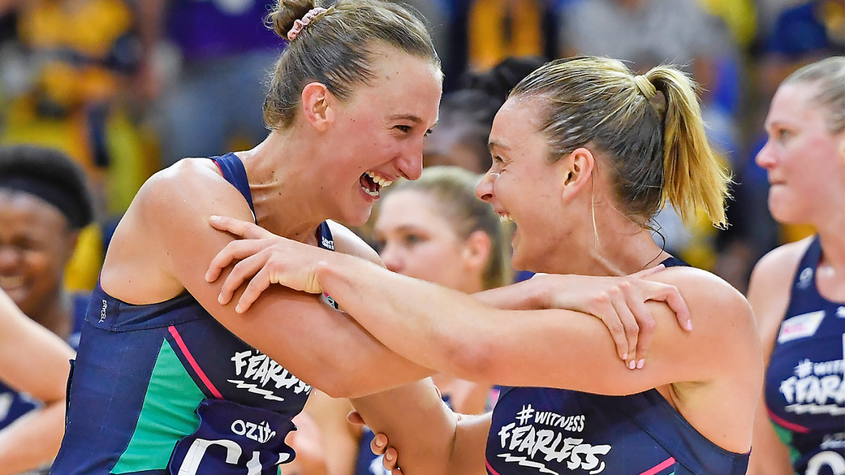 Super Netball: Melbourne Vixens defeat Sunshine Coast Lightning, Emily ...