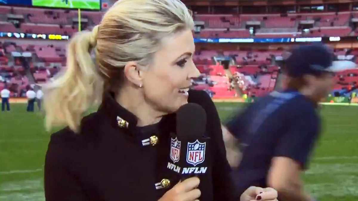 NFL: Female reporter praised for professionalism after copping brutal ...