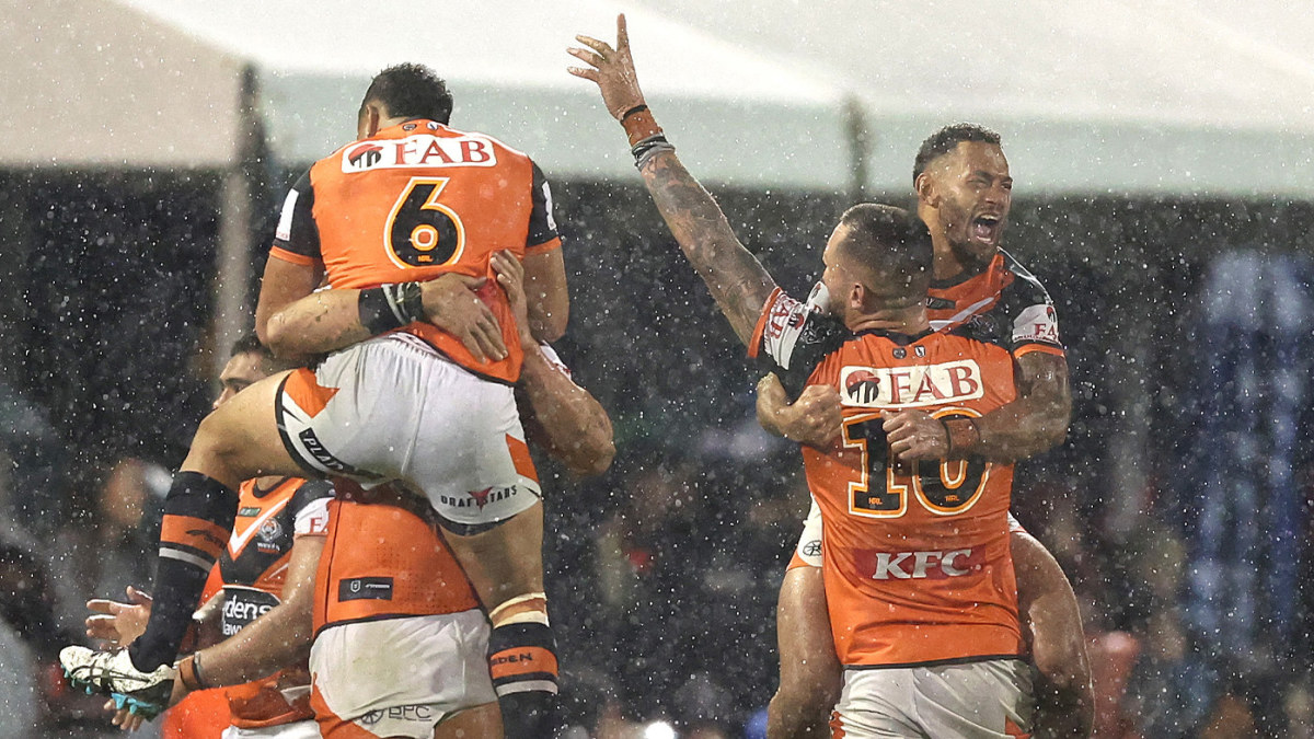NRL scores 2023: Wests Tigers beat Panthers as Luke Brooks stars, Brent ...