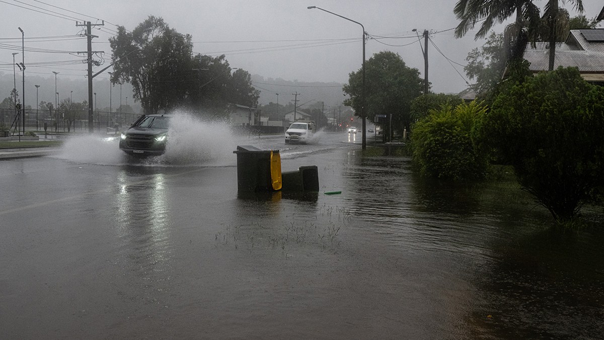 Tropical Cyclone Alfred update: Lismore watching crucial levee ...