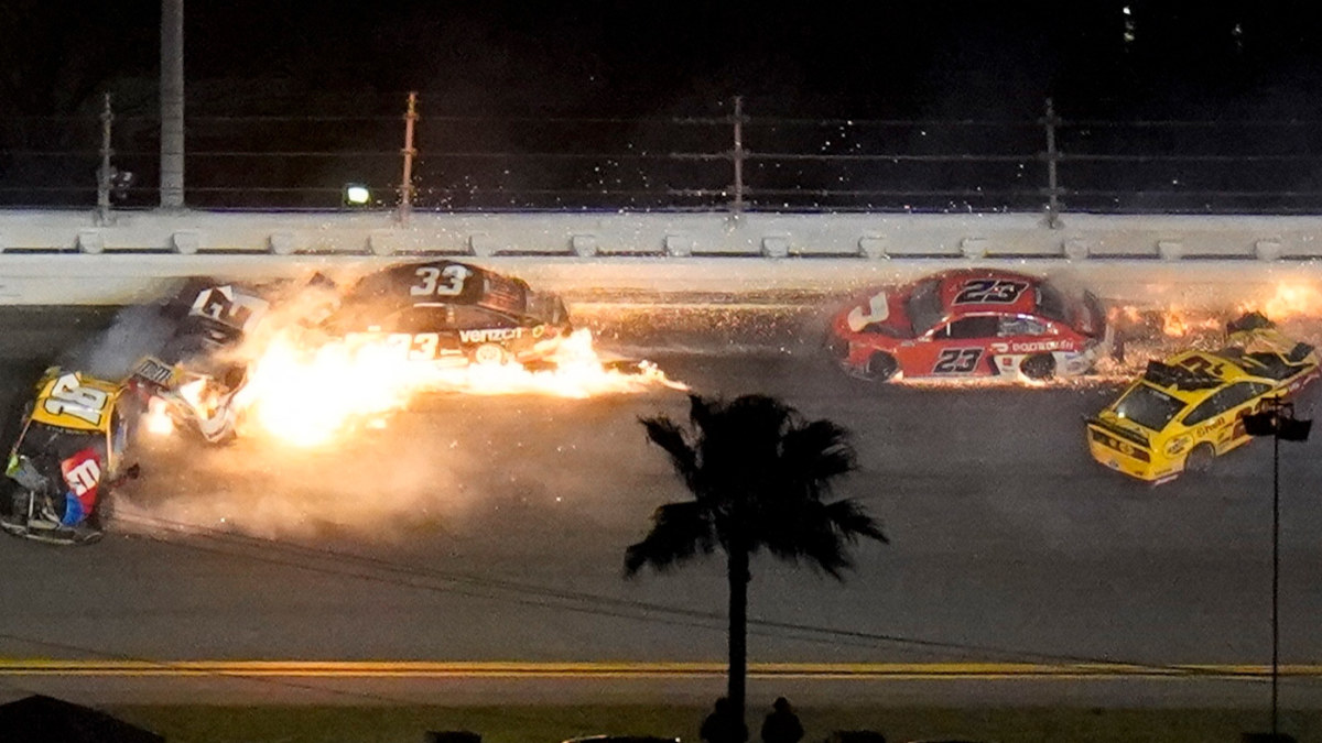 Last lap of Daytona 500 mars NASCAR Cup Series race