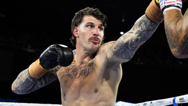 Uncaged boxing fight 2024: Curtis Scott vs Liam Messam | Exiled NRL ...