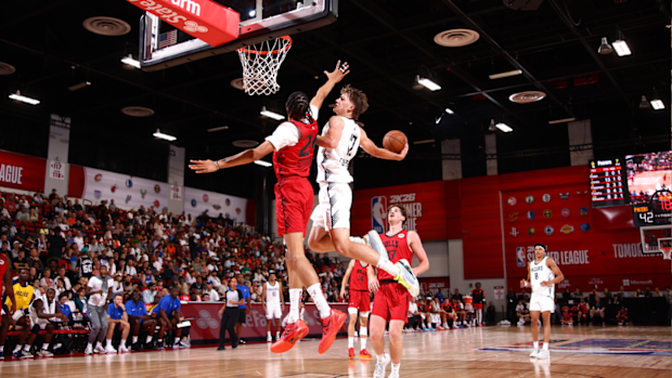 NBA News 2025: Aussie Johnny Furphy ignites Summer League, dunk of the ...