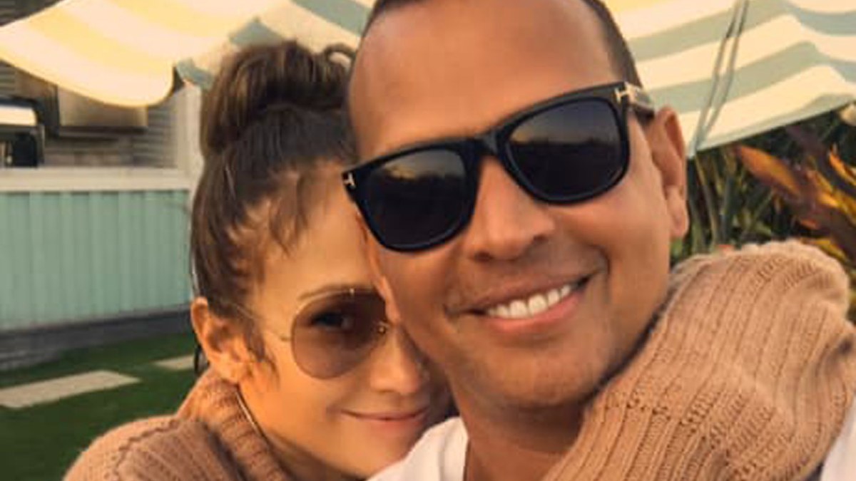 Jennifer Lopez opens up about getting couples therapy with Alex ...