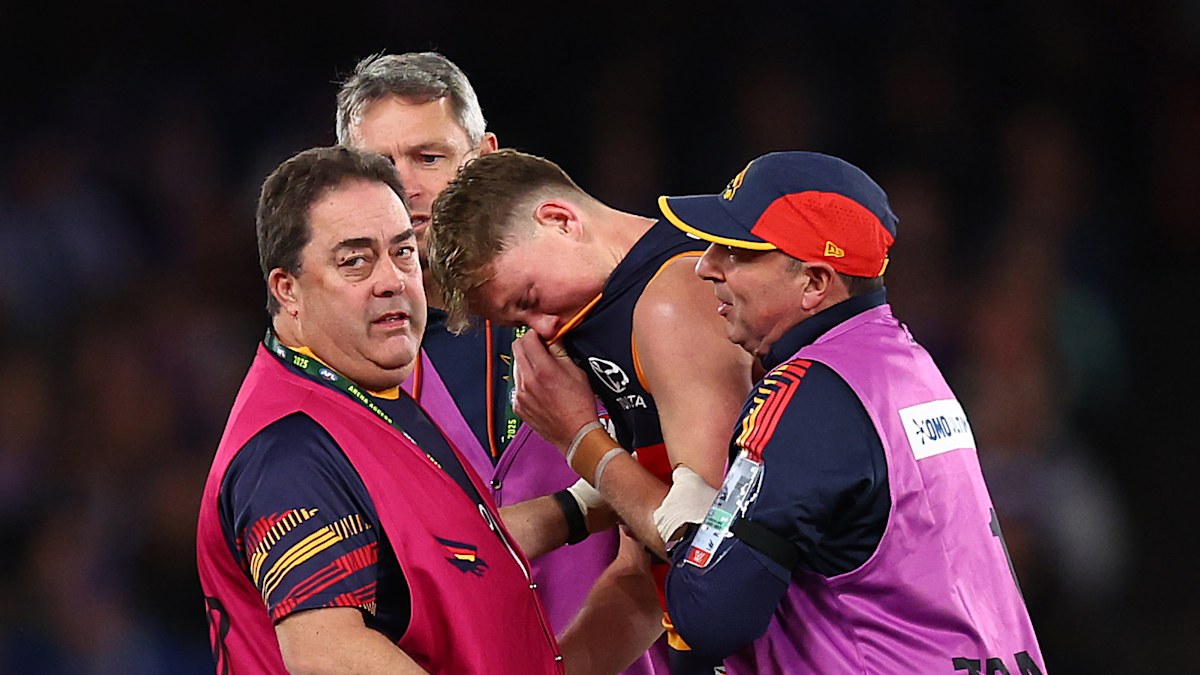 AFL News 2025: Injury carnage as Adelaide holds off Western Bulldogs in ...