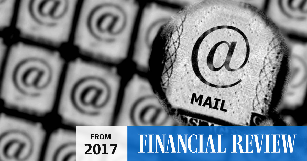 21 unprofessional email habits that make everyone hate you