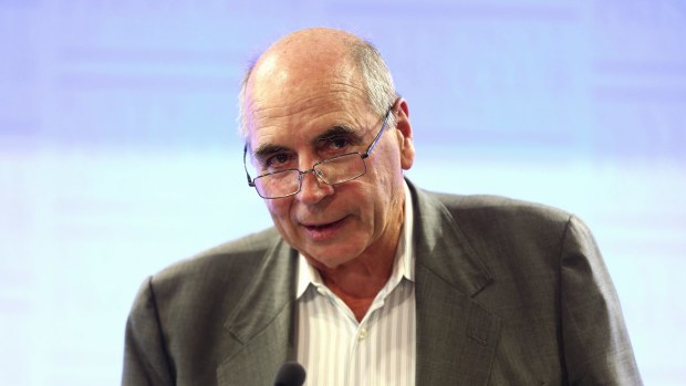 Bernie Fraser chides RBA for budget day rate cut 'ambiguity'