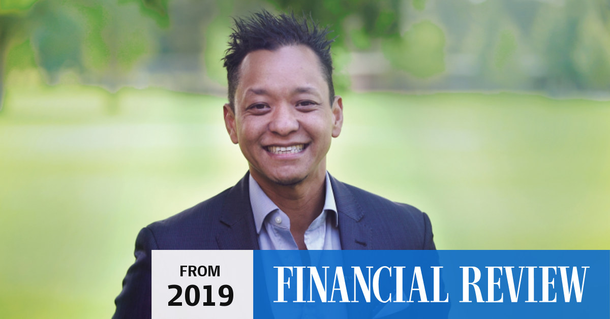 AIA's Damien Mu pals around with the young and beautiful