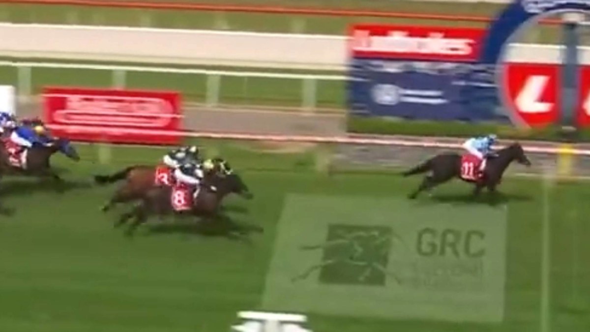 Horse racing news: Onesmoothoperator takes out Geelong Cup; Brian ...