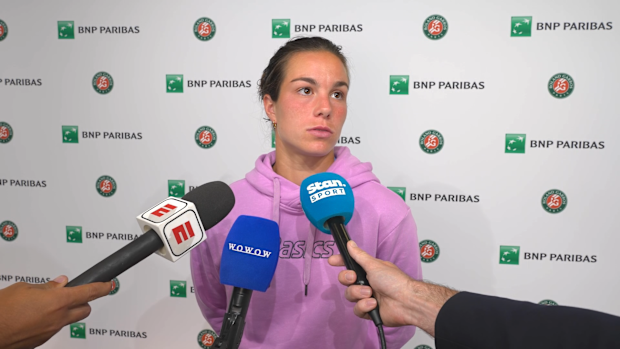 French Open 2025 news | Lois Boisson, Harriet Dart deodorant reaction ...